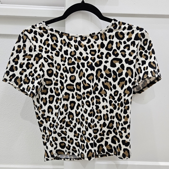 gaze | Tops | Crop Top Leopard Print Stretchy Shirt Size Medium | Poshmark